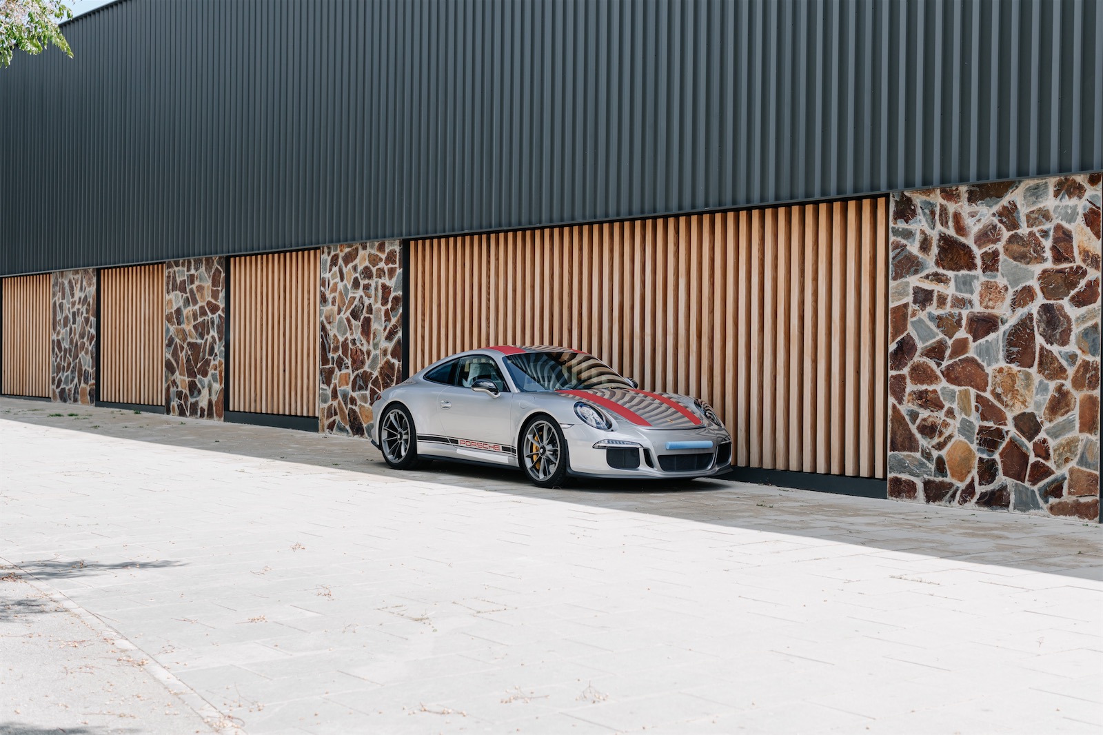 P1CARS – Porsche independent dealer